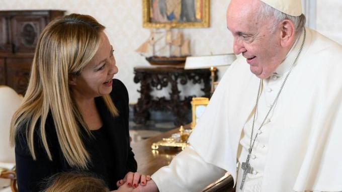 Giorgia Meloni Incontra Papa Francesco Una Forte Emozione Larena