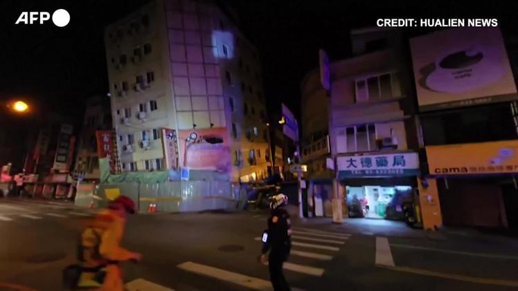 Video: Decine di scosse a Taiwan, nella notte un sisma di magnitudo 6.3 ... Video: Decine di scosse a Taiwan, nella notte un sisma di magnitudo 6.3 ...